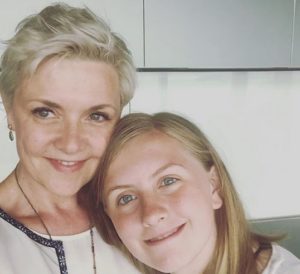 Amanda Tapping - Biography Line